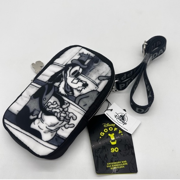 Disney | Bags | Disney Parks Goofy 9th Anniversary Crossbody Bag Nwt ...